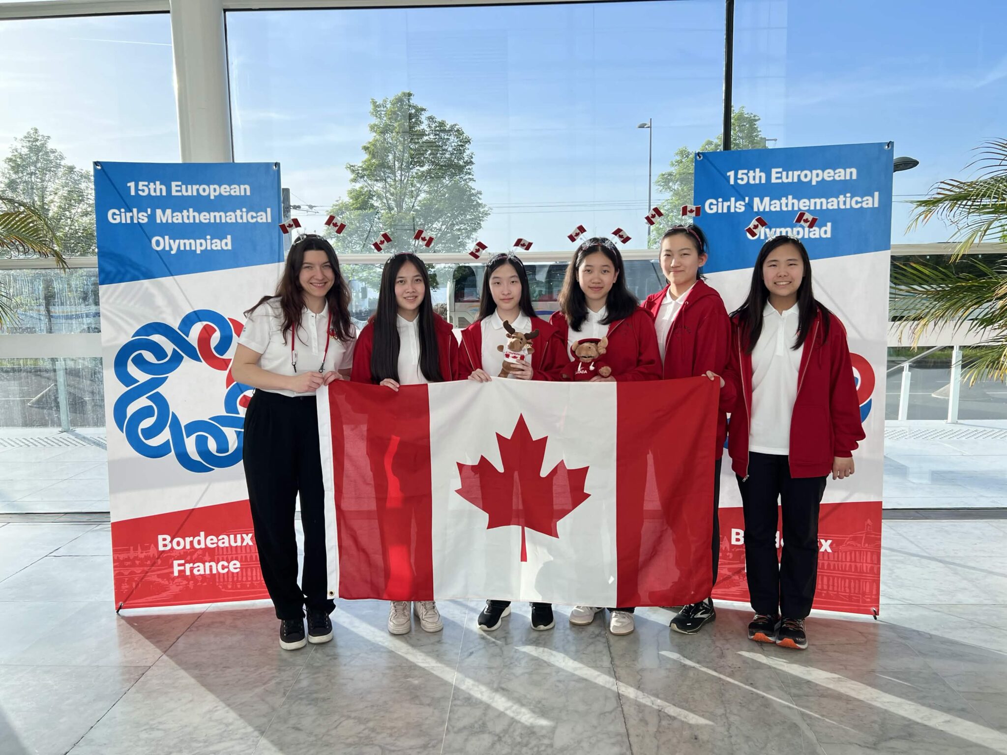 NOUVEAUTÉ : L’Équipe de maths des filles du Canada célèbre son succès à ...